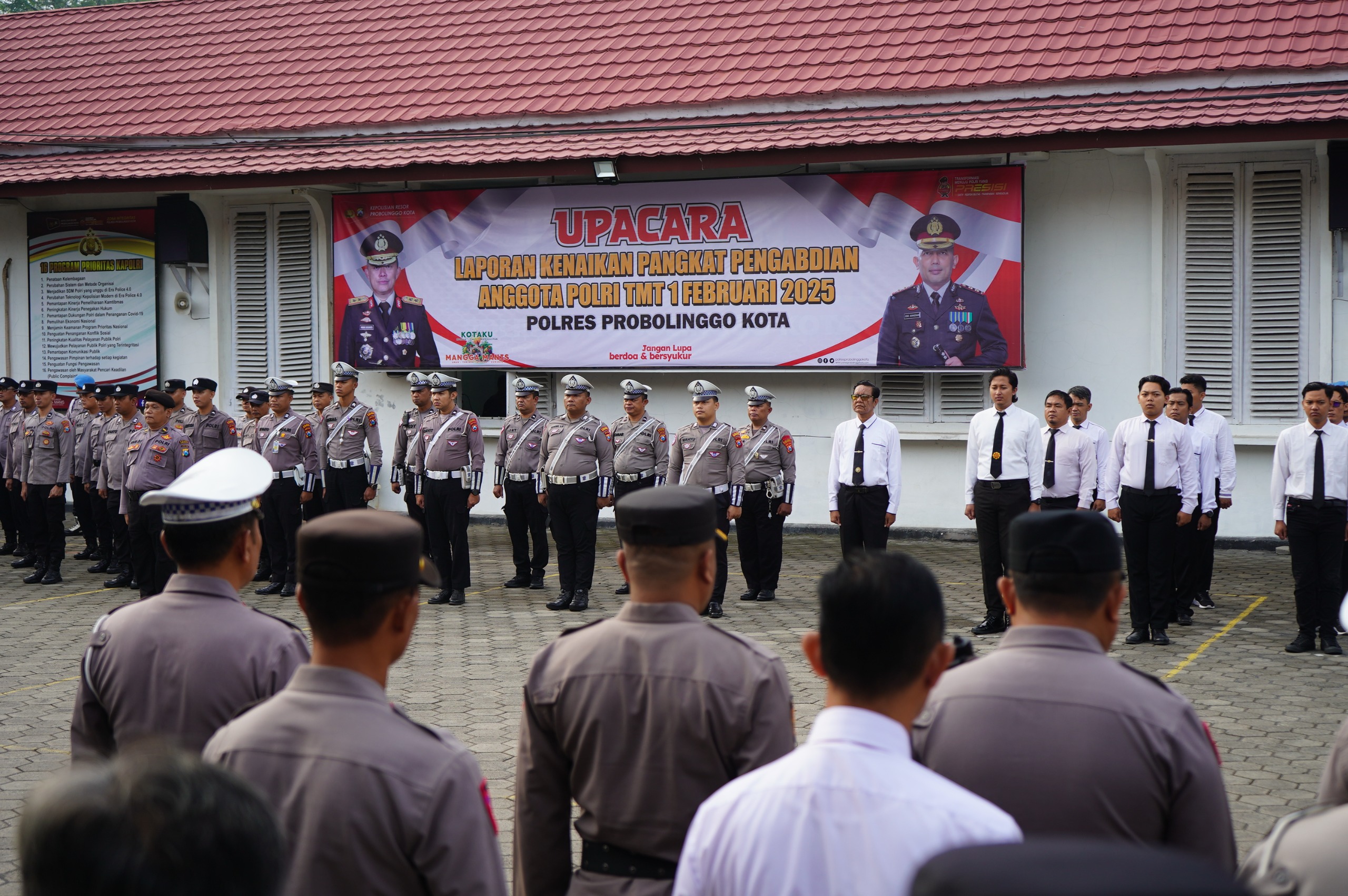 Upacara Kenaikan Pangkat Pengabdian, Ini Pesan Kapolres Probolinggo Kota! - Berita Hari Ini